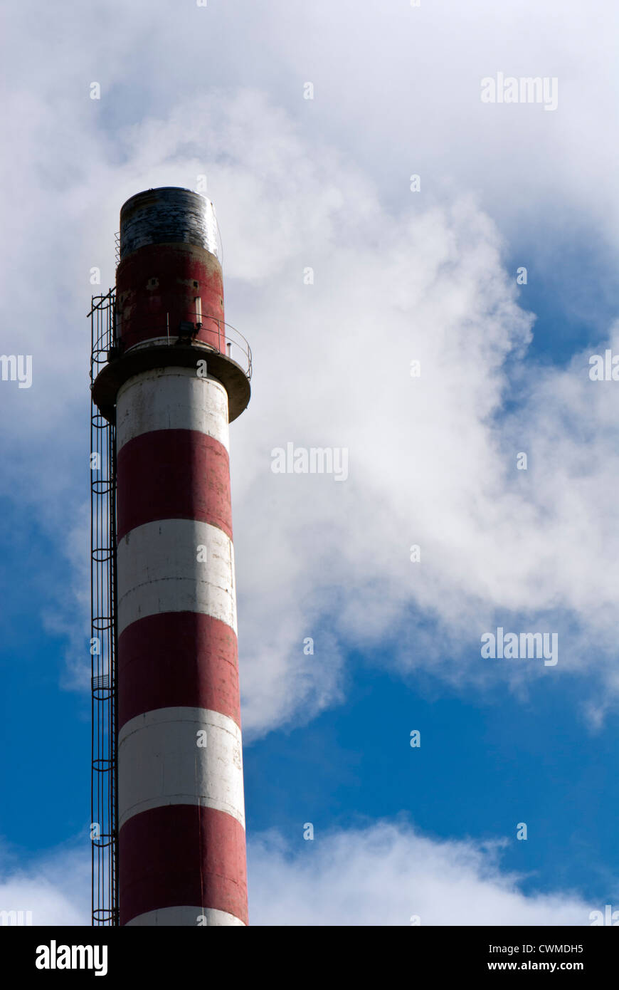 air pollution from fossil fuels, oil refinery cooling tower Stock Photo ...