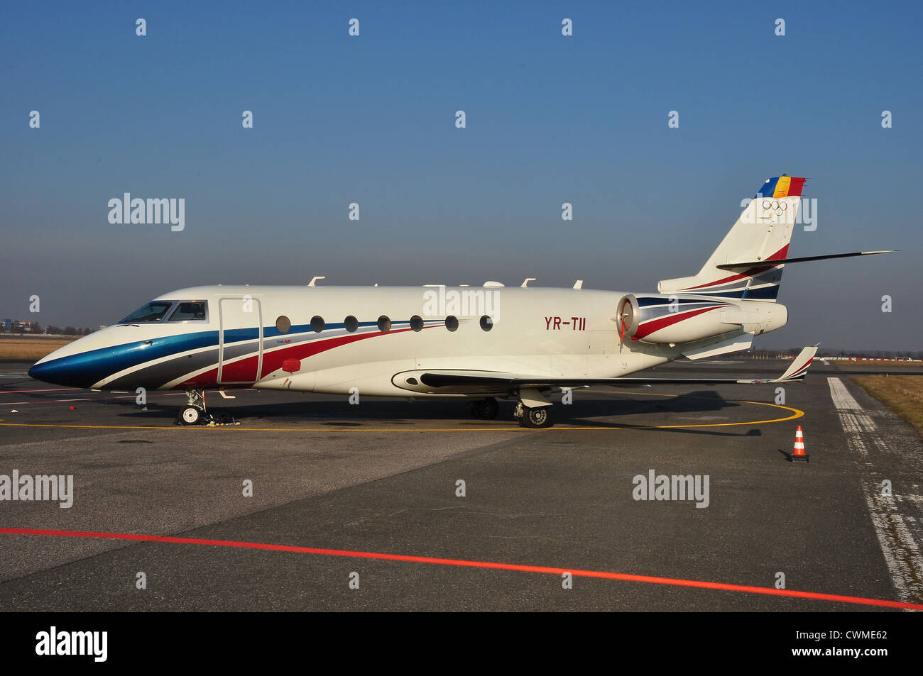 Gulfstream g200 hi-res stock photography and images - Alamy