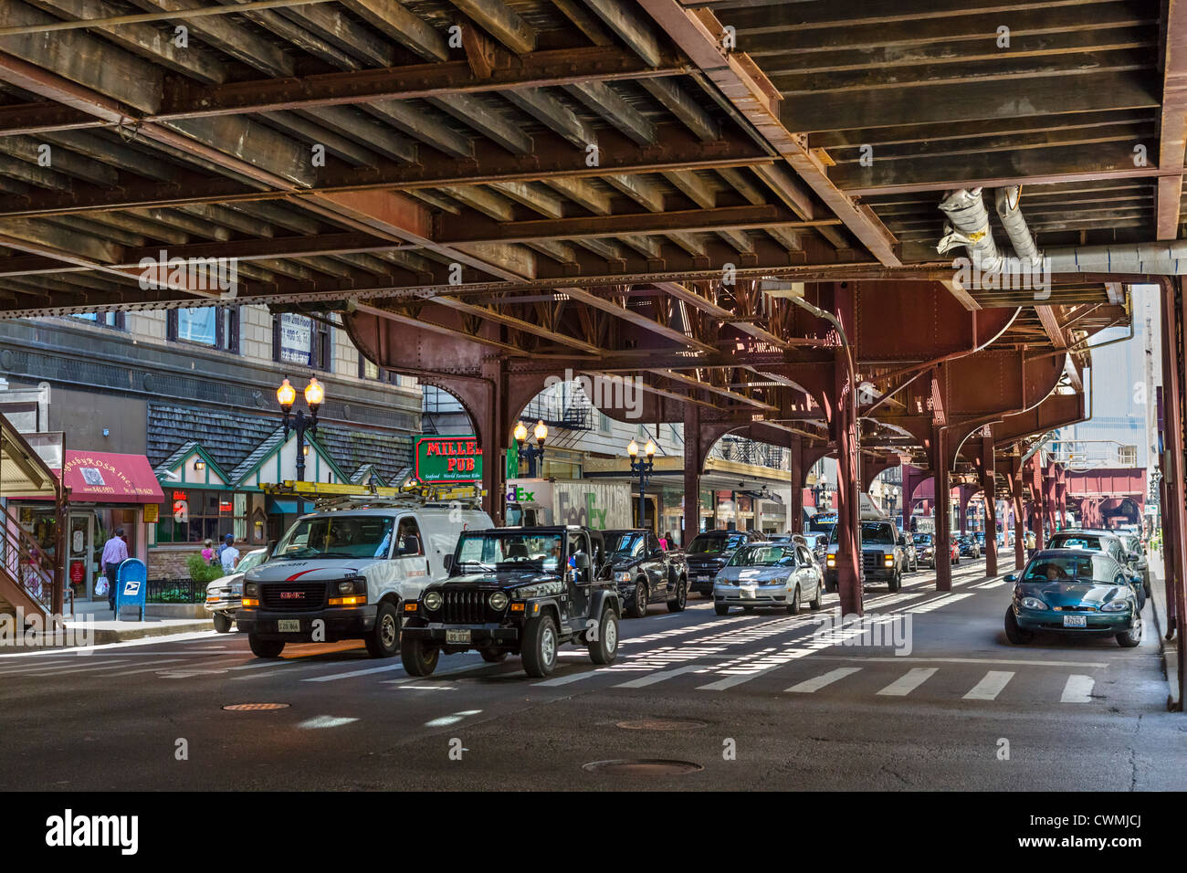 Chicago loop el train hi-res stock photography and images - Alamy