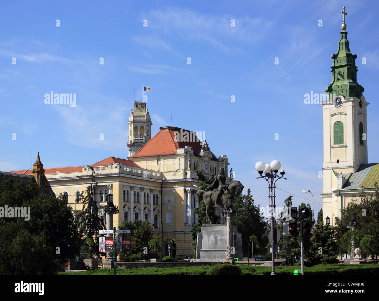 Downtown church hi-res stock photography and images - Alamy