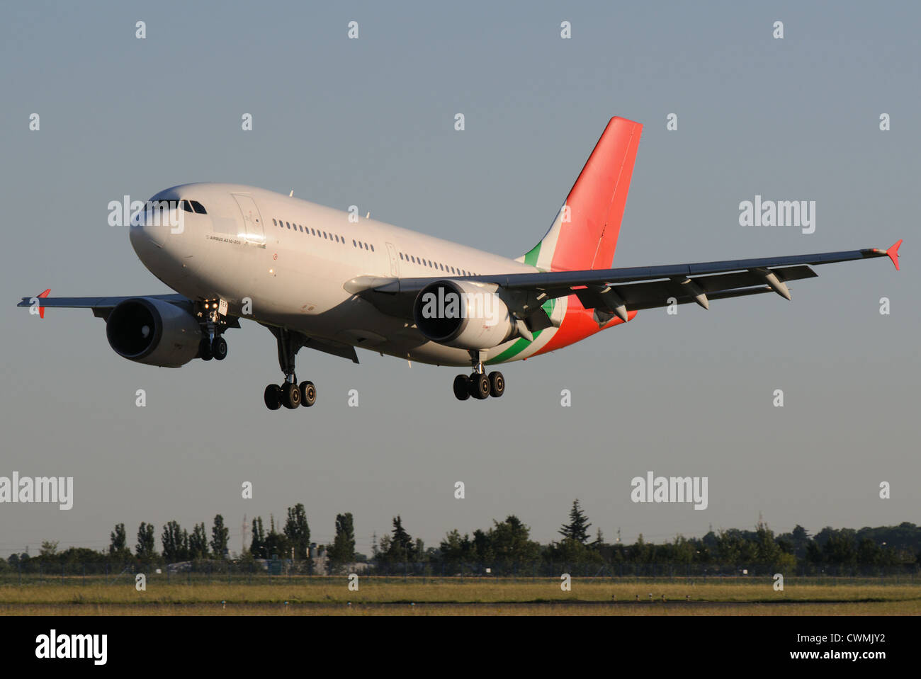 Hi sky airline hi-res stock photography and images - Alamy