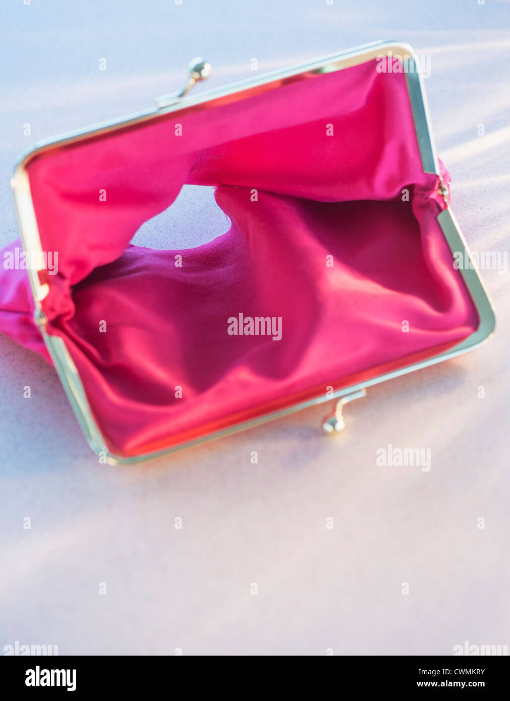 Pink purse hi-res stock photography and images - Alamy