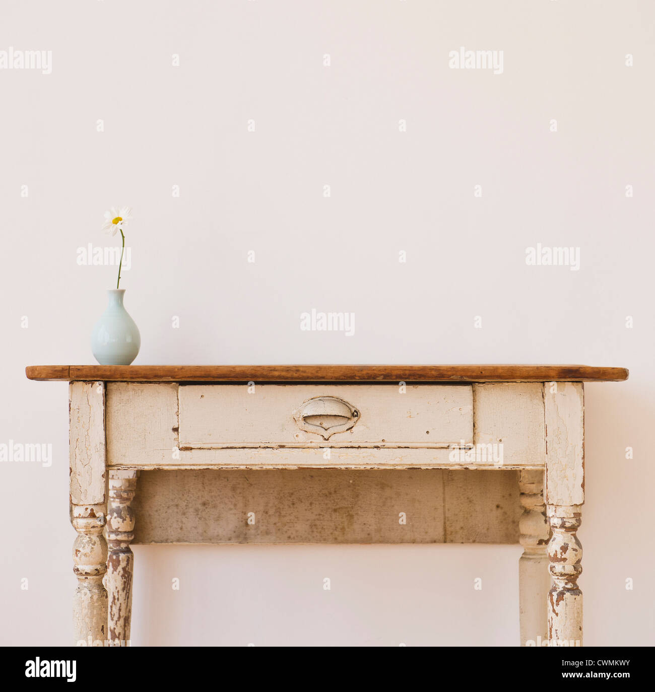 Old fashioned desk hi-res stock photography and images - Alamy