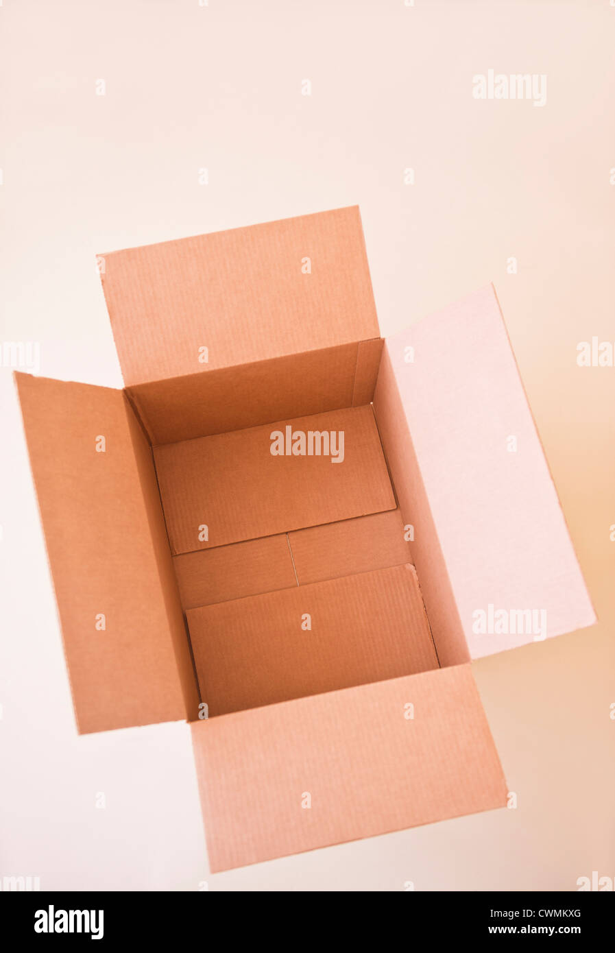 Open carton box hi-res stock photography and images - Alamy