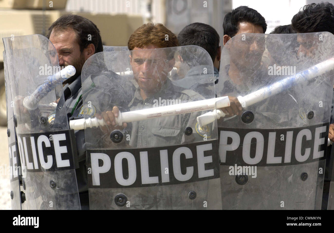 Afghan National Auxiliary Police trainees respond to riot control ...