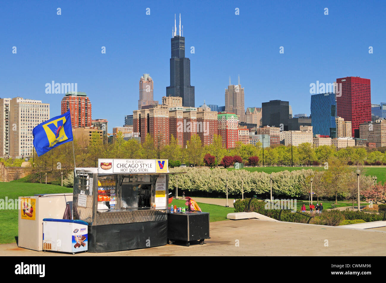 Chicago hot dog stand hi-res stock photography and images - Alamy