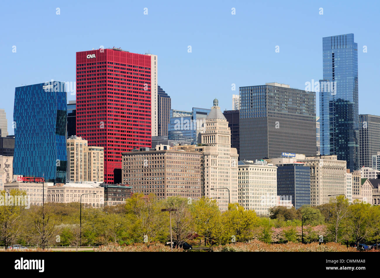 Roosevelt university vertical campus hi-res stock photography and ...
