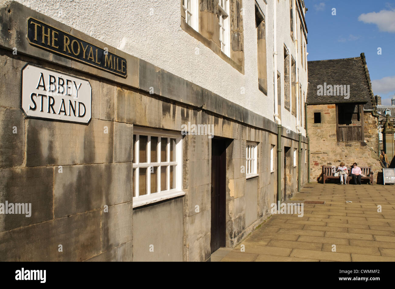 Scotland edinburgh abbey palace holyroodhouse hi-res stock photography ...