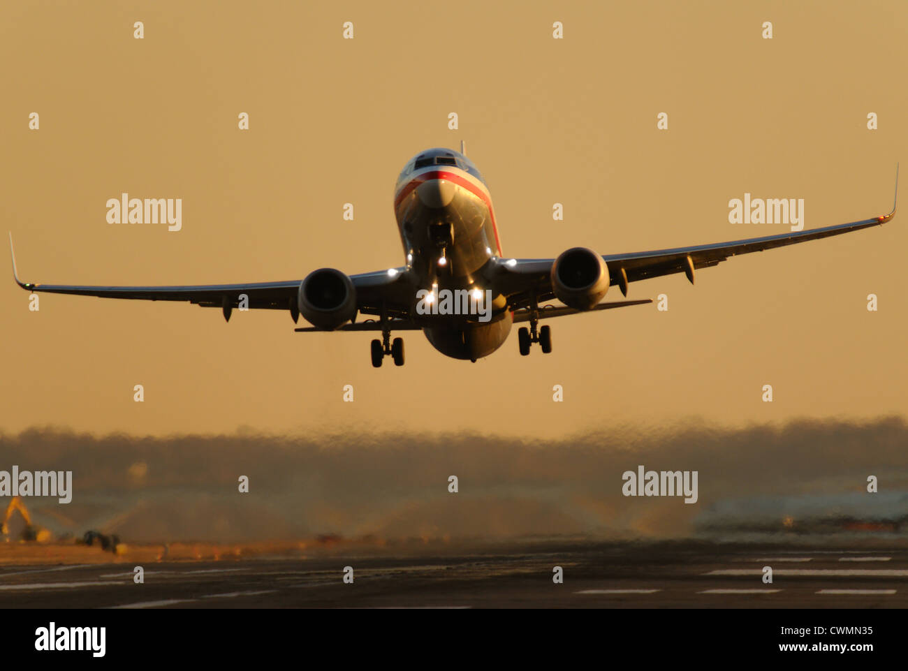 American Airlines Boeing 737 800 Landing High Resolution Stock ...