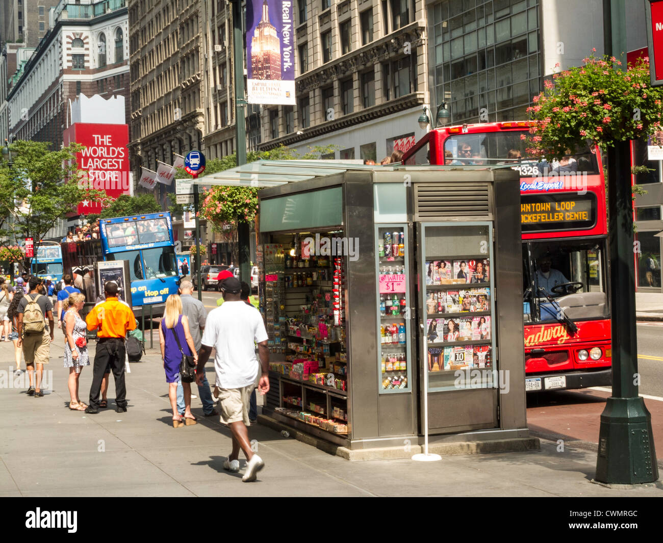 Sidewalk News Stand and Crowds, West 34th Street, NYC Stock Photo - Alamy