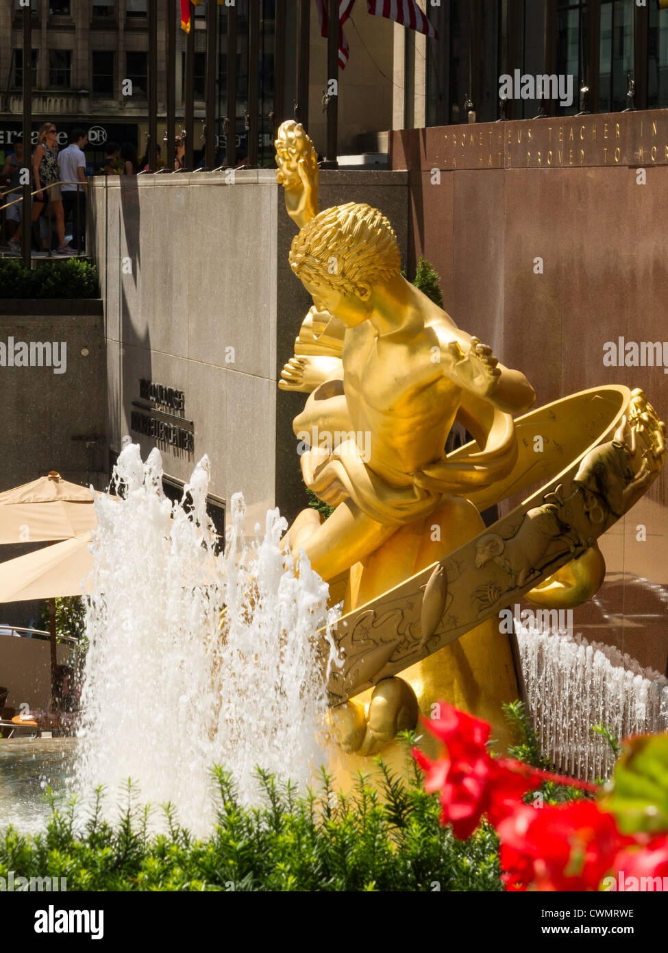 Prometheus Statue, Rockefeller Center NYC Stock Photo - Alamy