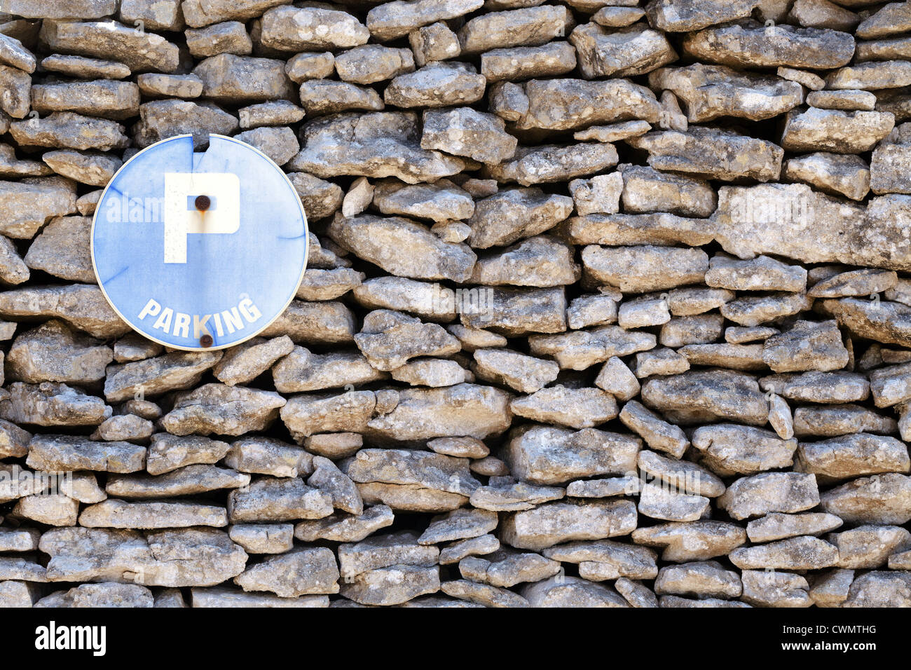 Old round stone structure hi-res stock photography and images - Alamy