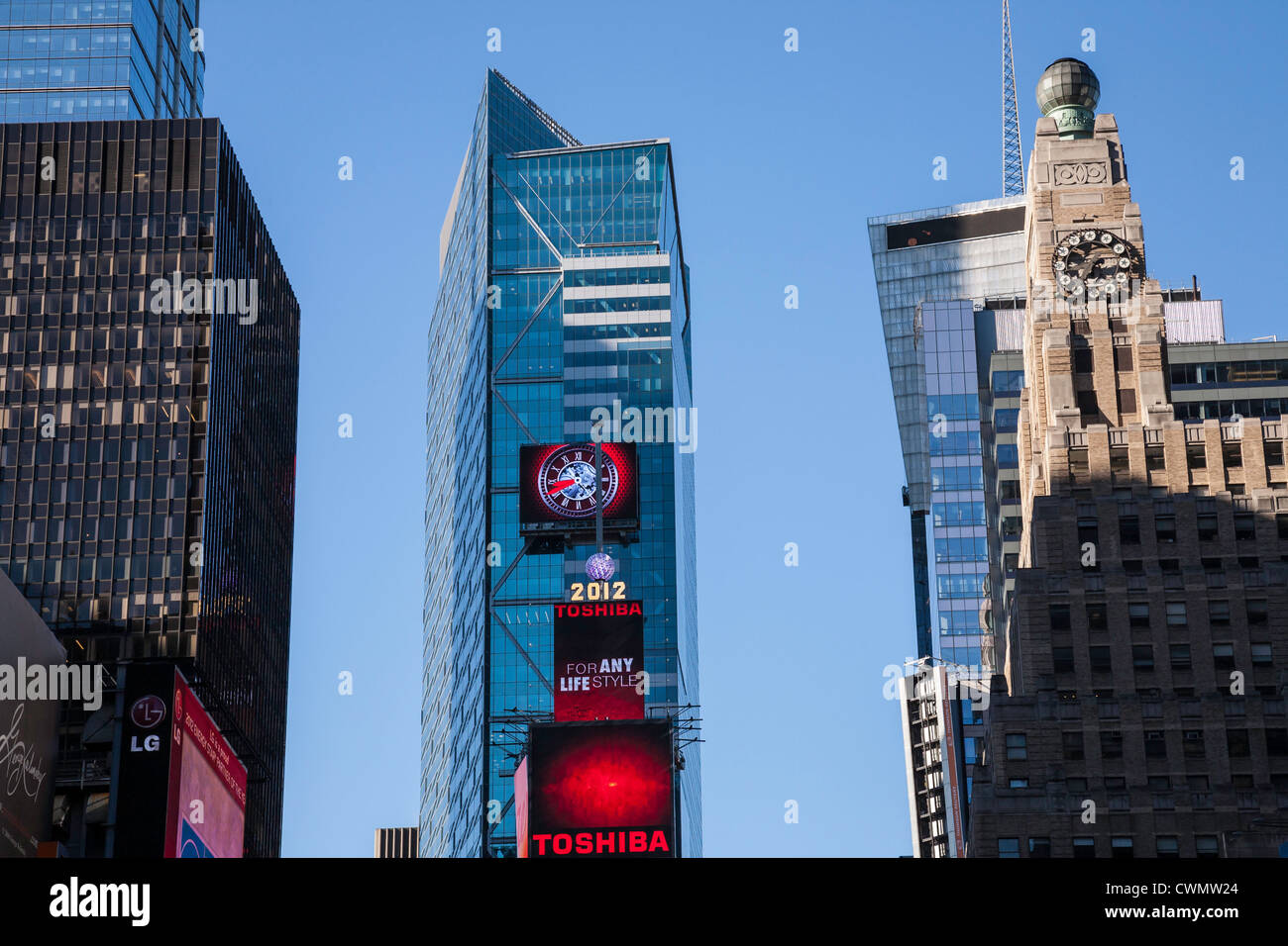 Times square clock paramount building hi-res stock photography and ...