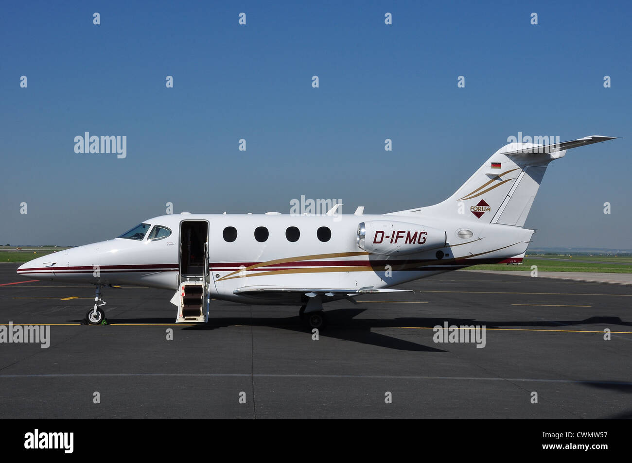 Raytheon 390 Premier I light jet aircraft Stock Photo - Alamy