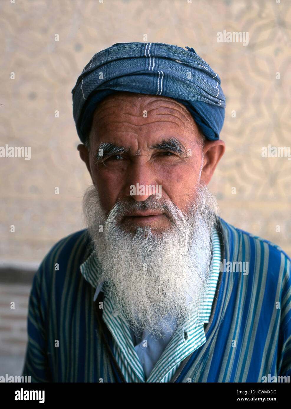 Uzbekistan Bukhara old man Stock Photo - Alamy