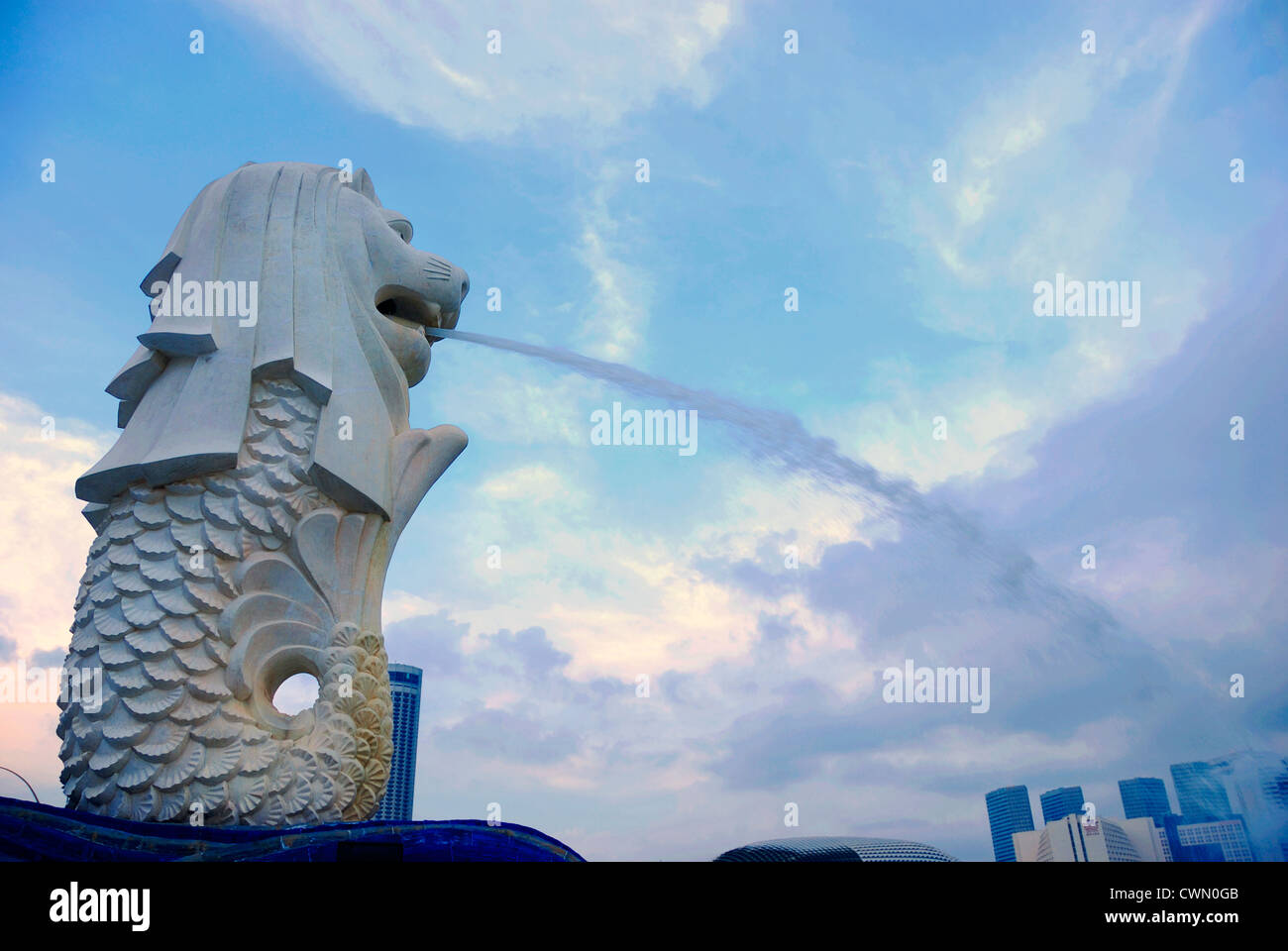 Merlion bridge hi-res stock photography and images - Alamy