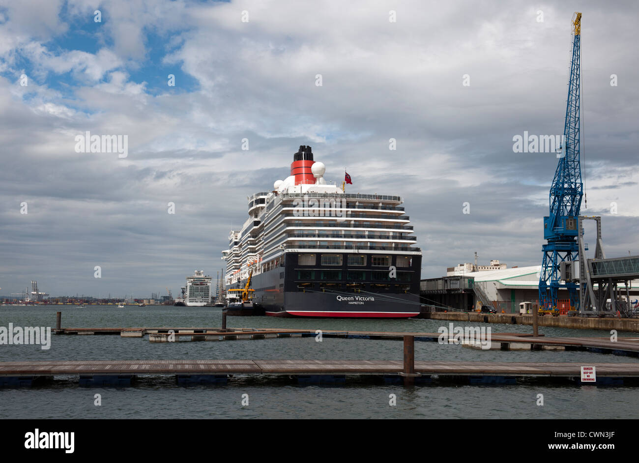 Great western docks hi-res stock photography and images - Alamy