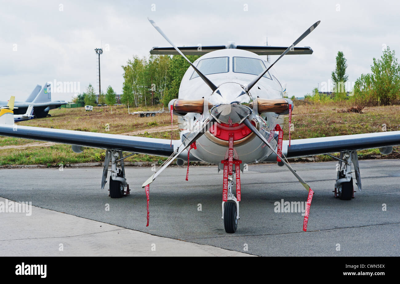 Single engine high wing turboprop hi-res stock photography and images ...