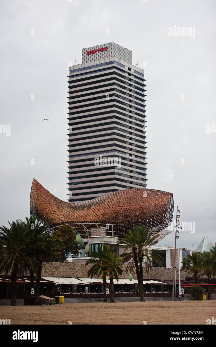 Fish sculpture barcelona hi-res stock photography and images - Alamy
