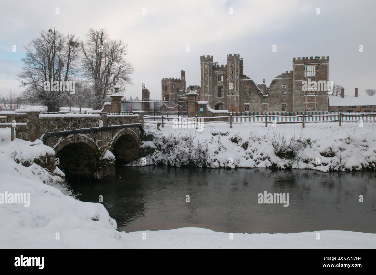 Cowdray castle hi-res stock photography and images - Alamy