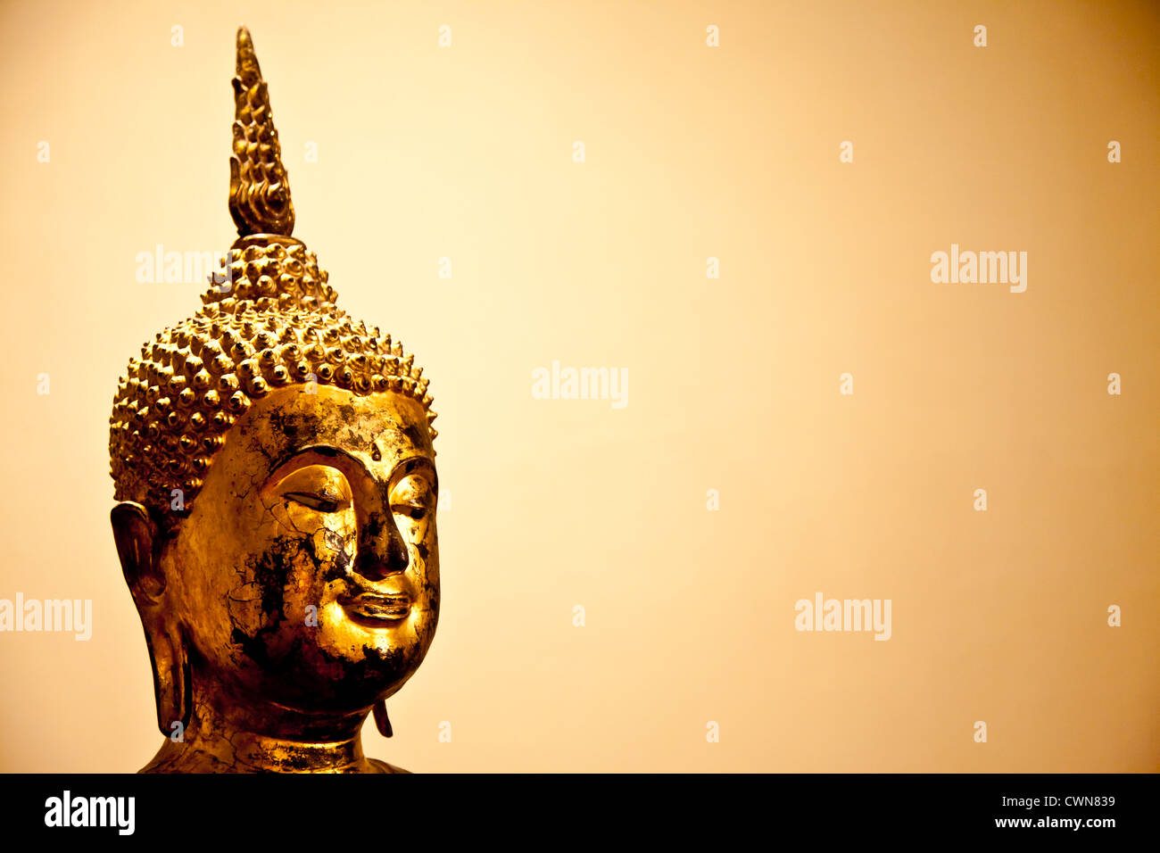 Iconic image of a classical Buddha figure Stock Photo - Alamy