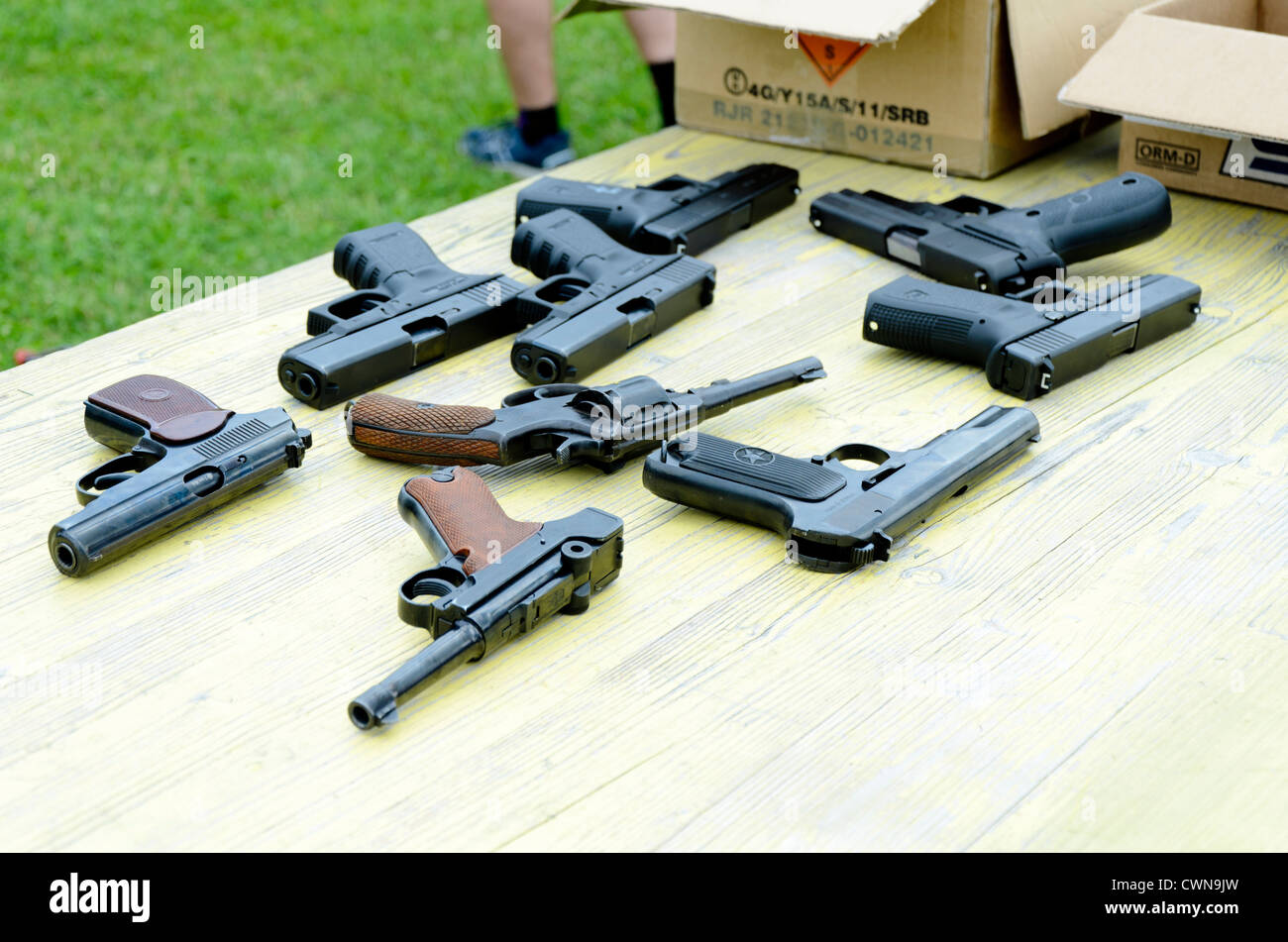 Handguns Stock Photos & Handguns Stock Images - Alamy