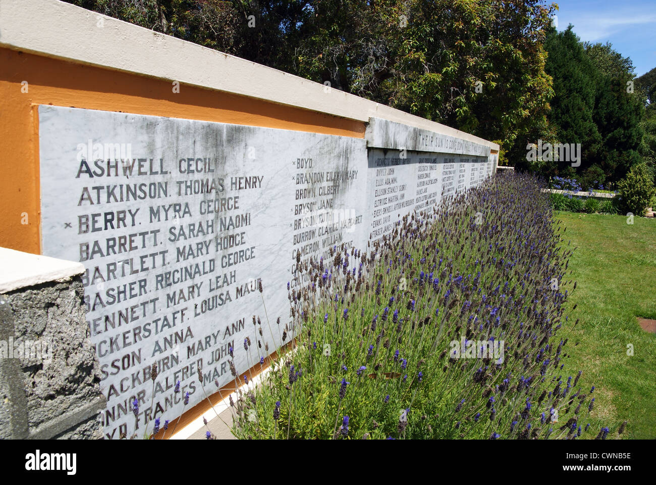 The 1931 Earthquake Memorial in Park Island cemetery, Napier, Hawkes ...