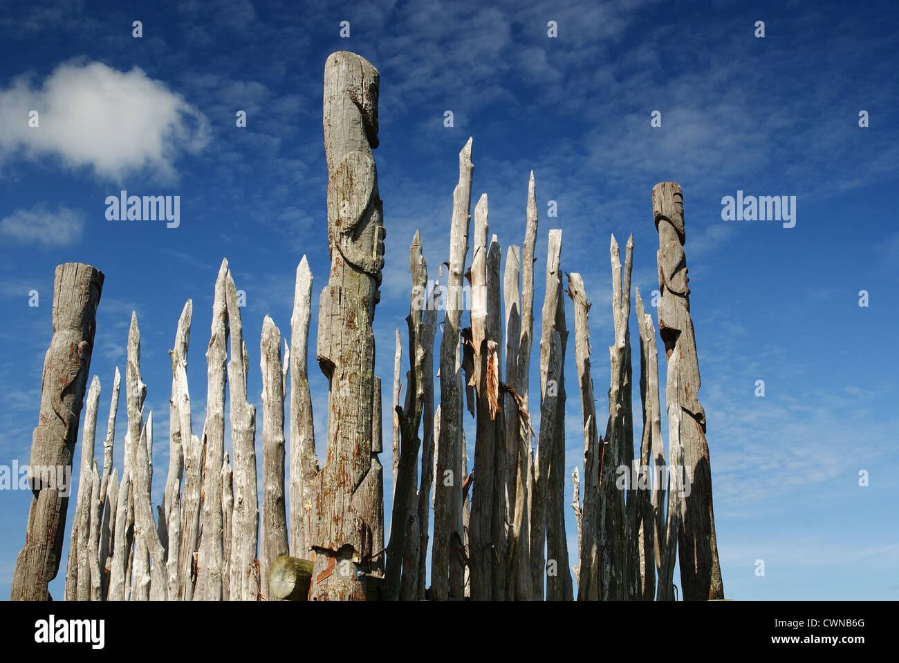 Maori totems pole hi-res stock photography and images - Alamy