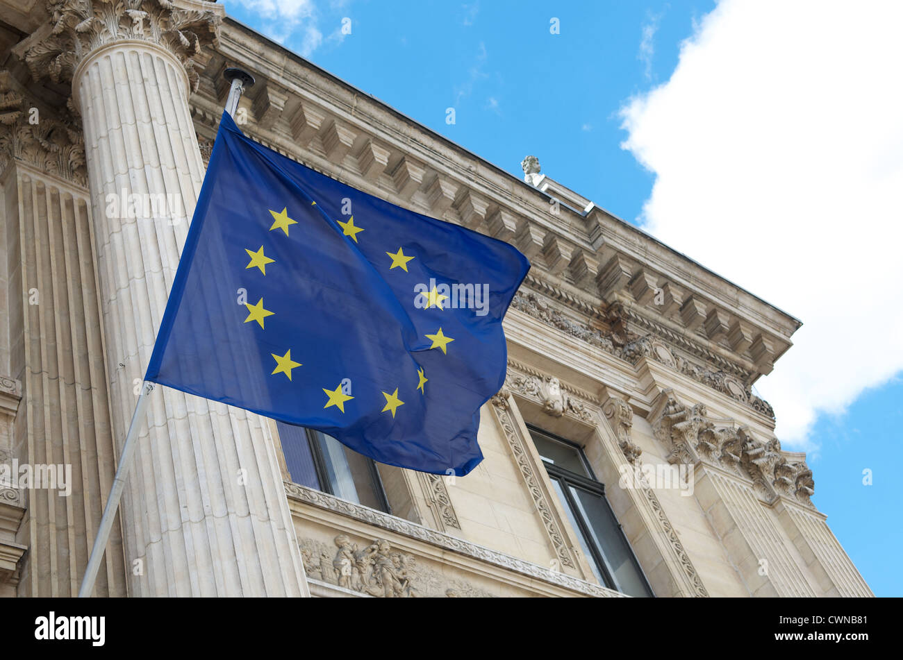 Flag flying outside hi-res stock photography and images - Alamy