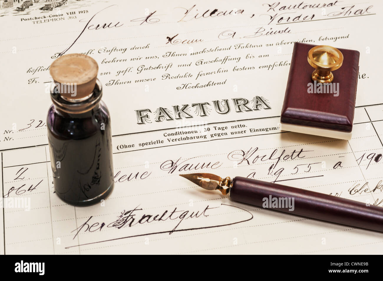 Detail photo of a old German invoice from the year 1915, a fountain pen ...
