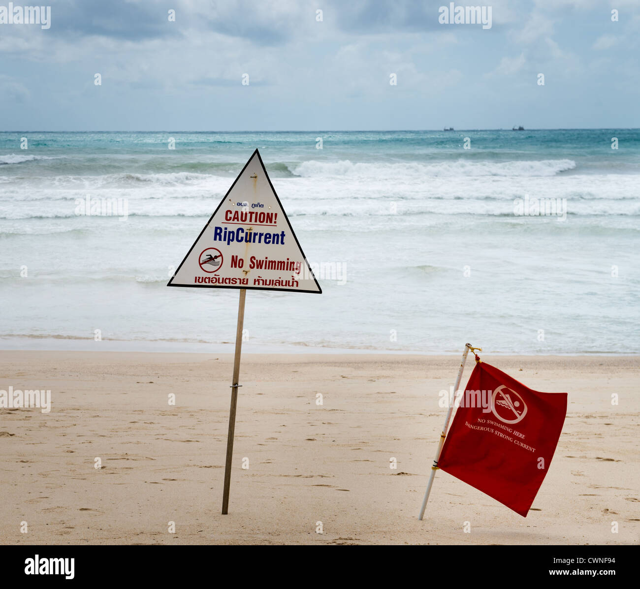 Hurricane warning flag hi-res stock photography and images - Alamy