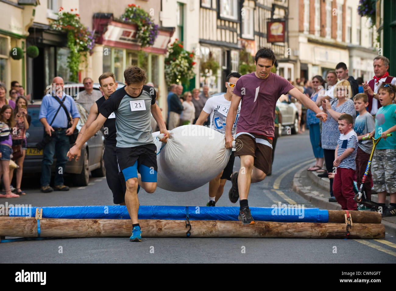 Mens team hi-res stock photography and images - Alamy