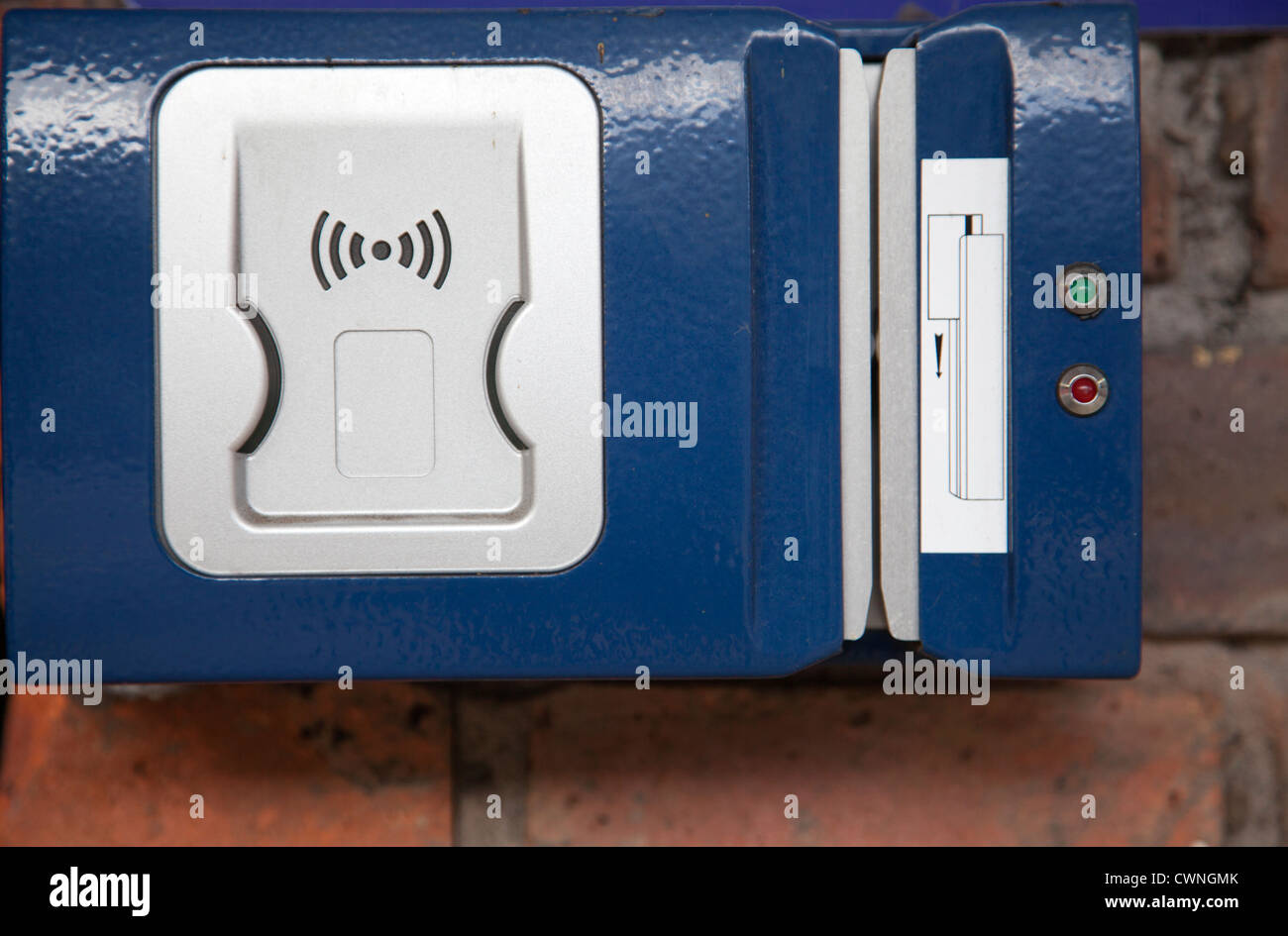 Swipe card entry system hi-res stock photography and images - Alamy