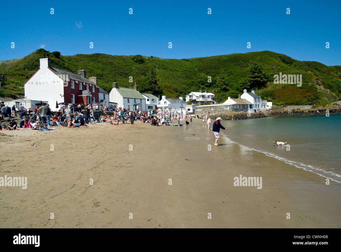 Pub ty coch wales hi-res stock photography and images - Alamy