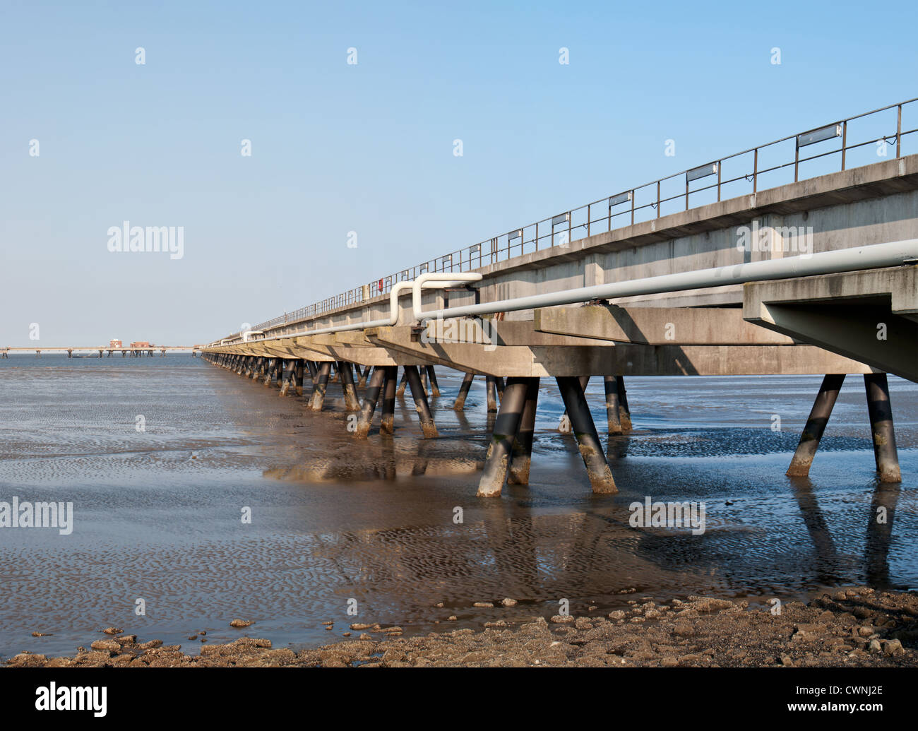 Pipeline jetty hi-res stock photography and images - Alamy
