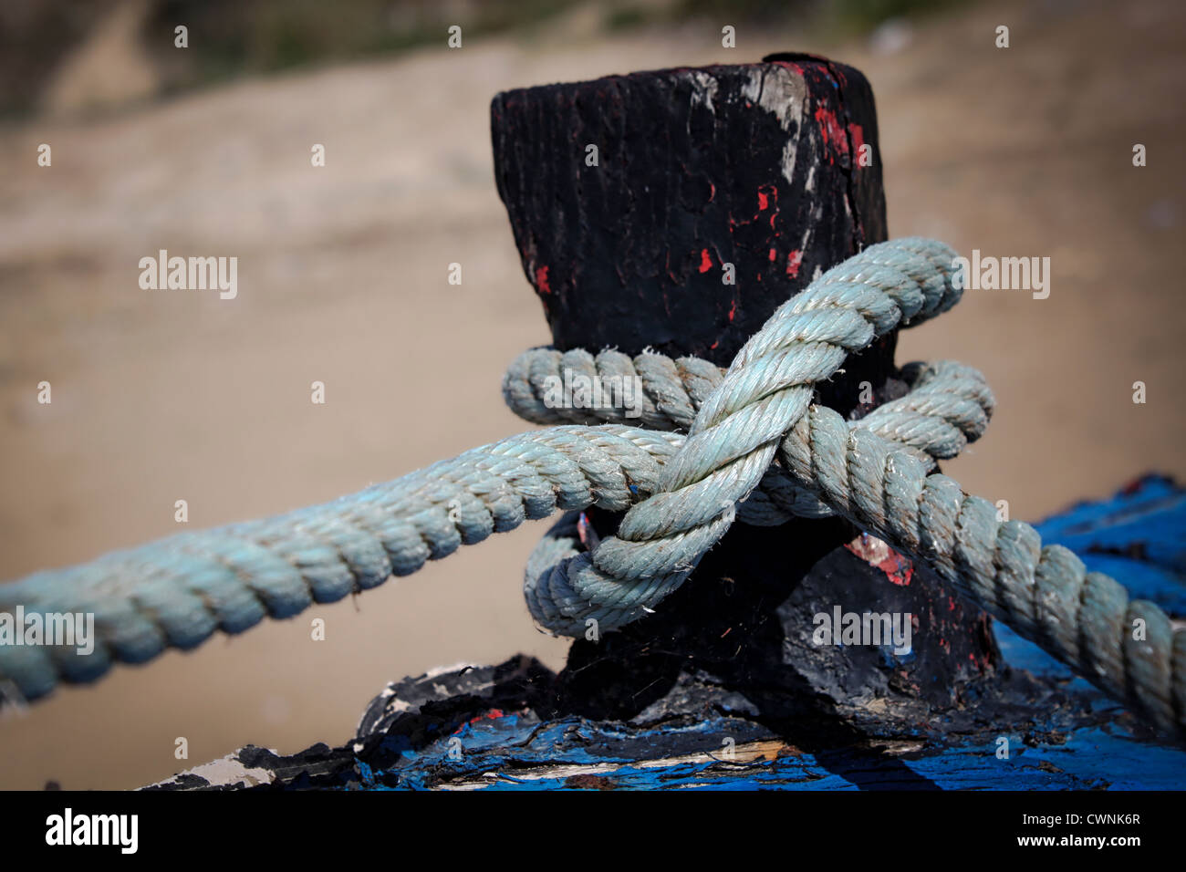 rope knots on fishing boat Stock Photo - Alamy