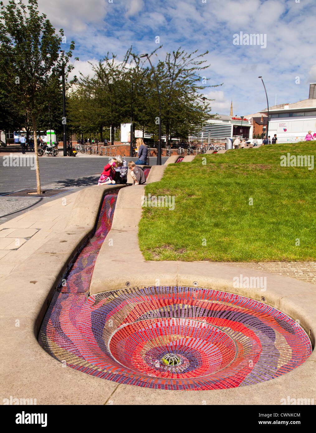 A water feature outside Sheffield Hallam University main building Stock ...