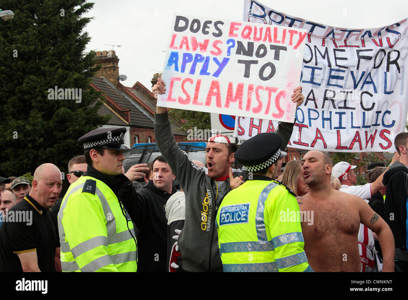 Unite the right rally hi-res stock photography and images - Alamy