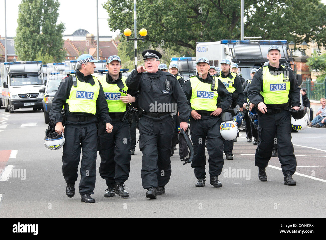Police Territorial Support Group officers at EDL rally and UAF counter ...