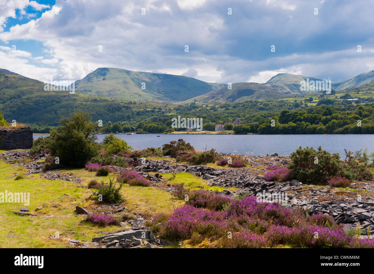 Llyn padarn lake snowdonia hi-res stock photography and images - Alamy