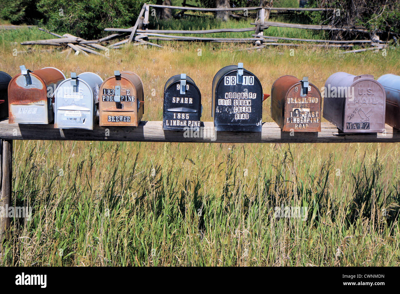 Rural mailboxes on country road hi-res stock photography and images - Alamy