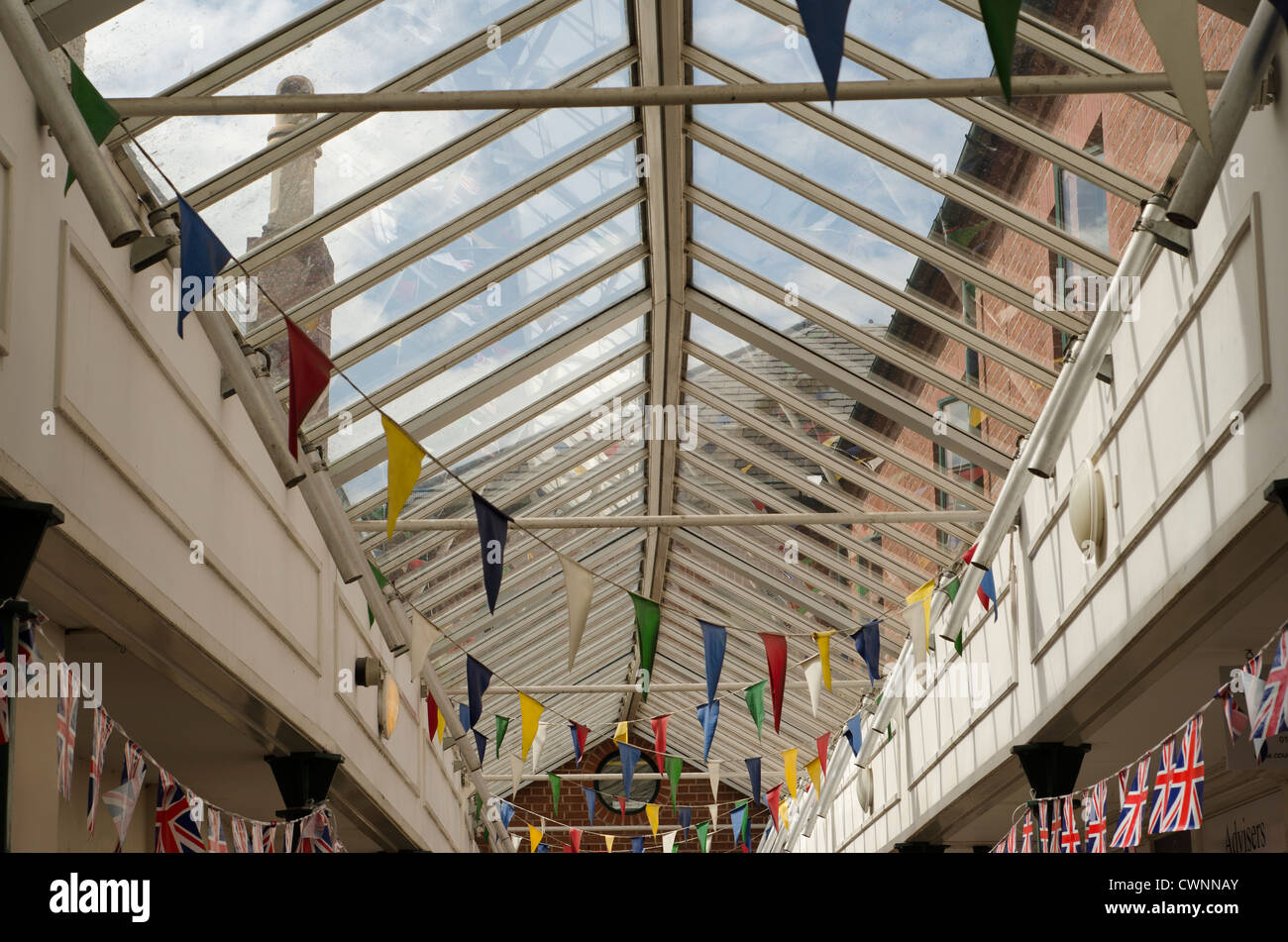 Festival bunting flags hi-res stock photography and images - Alamy