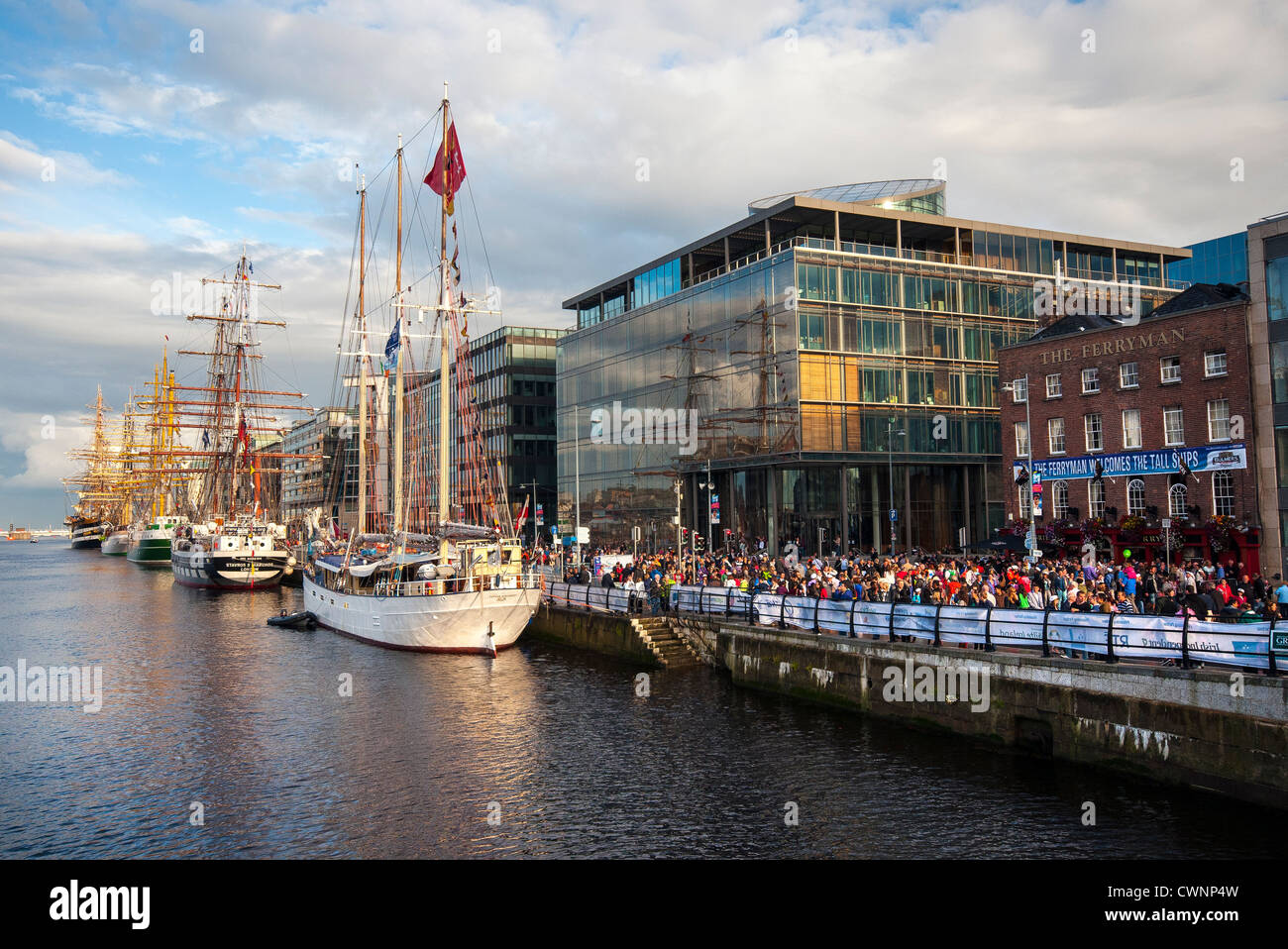 Sir john rogersons quay dublin hi-res stock photography and images - Alamy