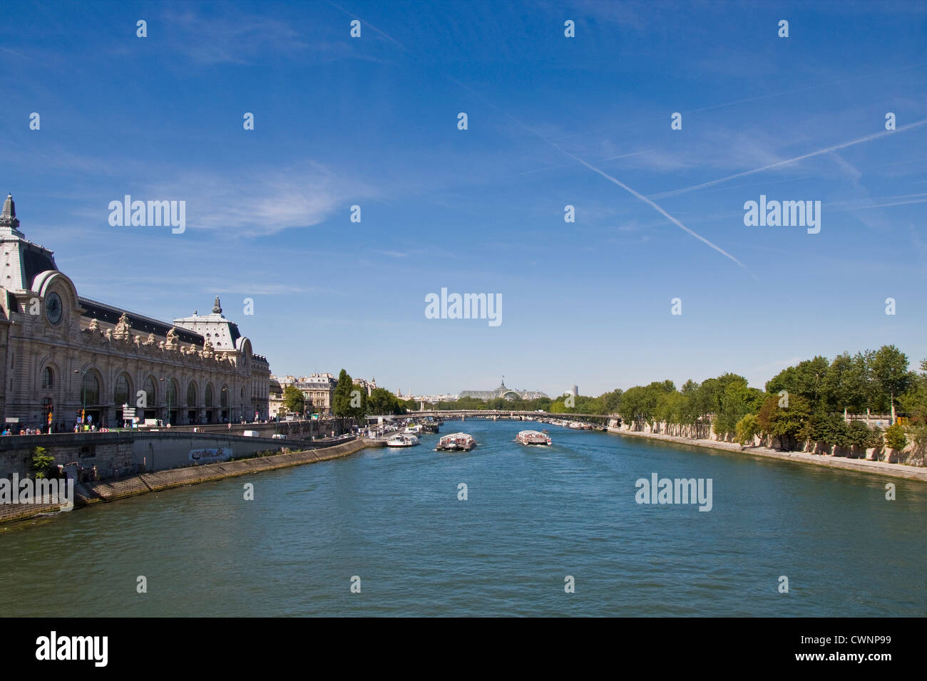 Geography travel france paris seine hi-res stock photography and images ...