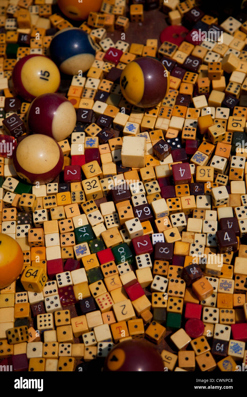 Pool balls 1 hi-res stock photography and images - Alamy