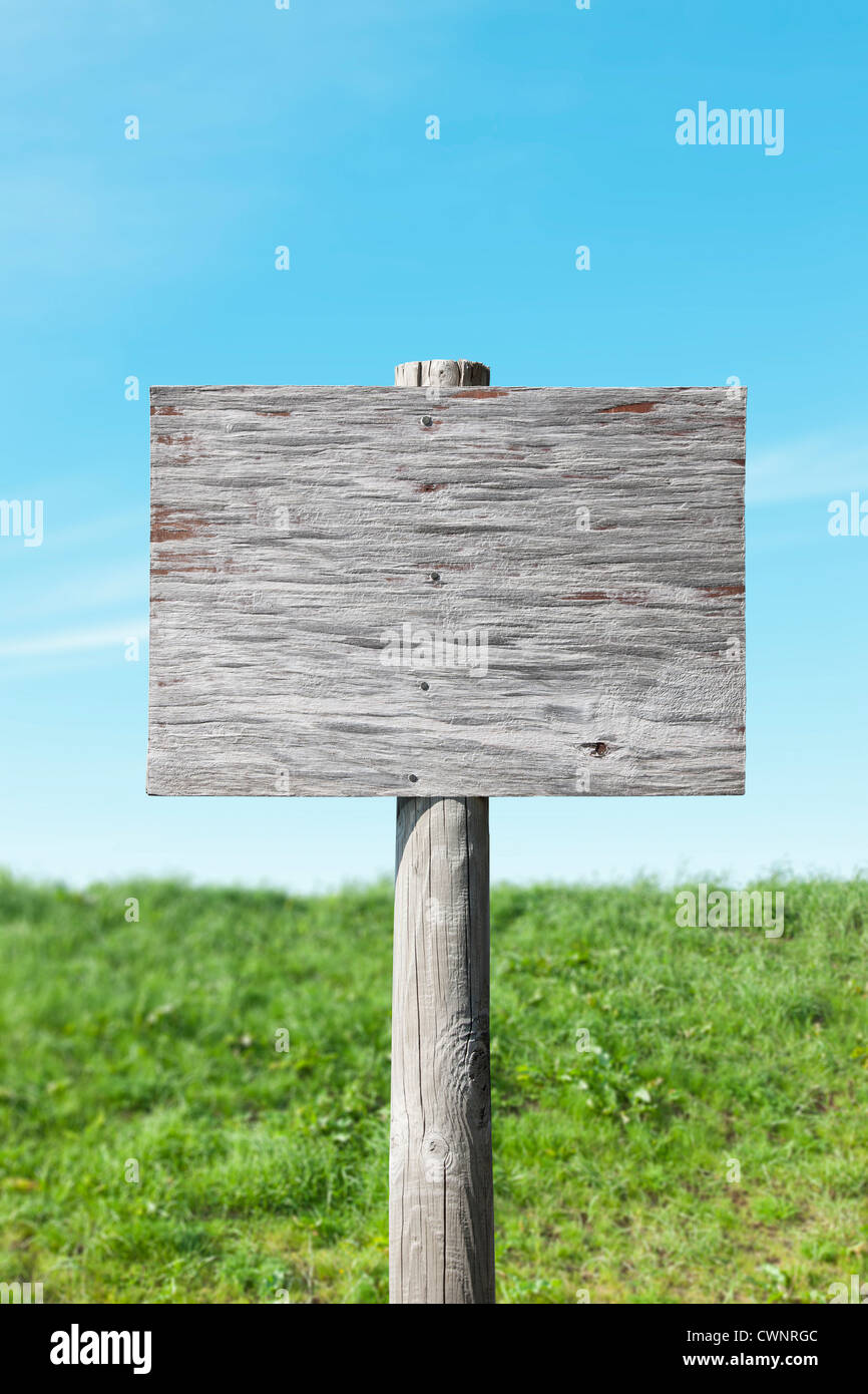 Old wood sign hi-res stock photography and images - Alamy