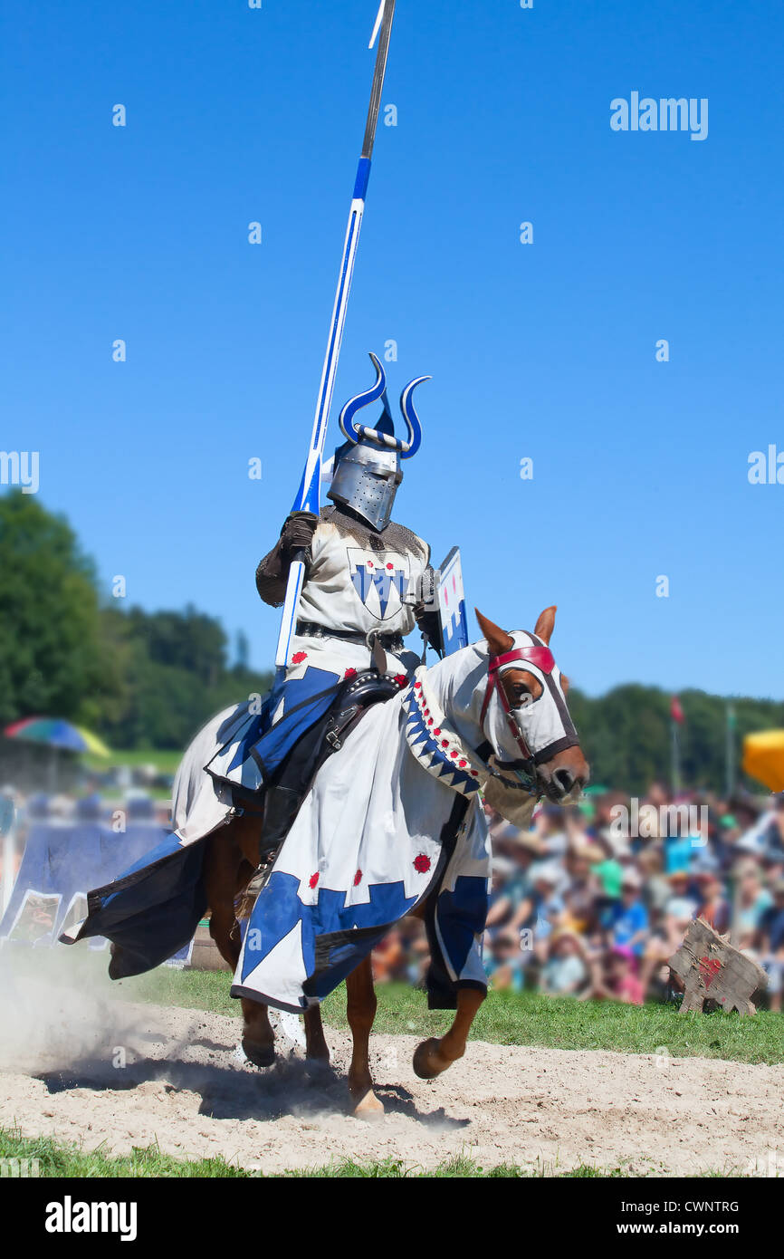 Old cavalier soldier horse hi-res stock photography and images - Alamy