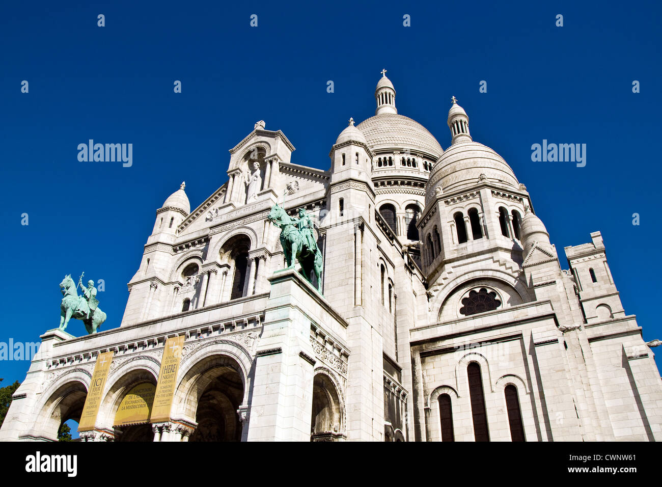 France, Ile de France, Paris, Montmartre, Sacre Coeur Basilica Stock ...