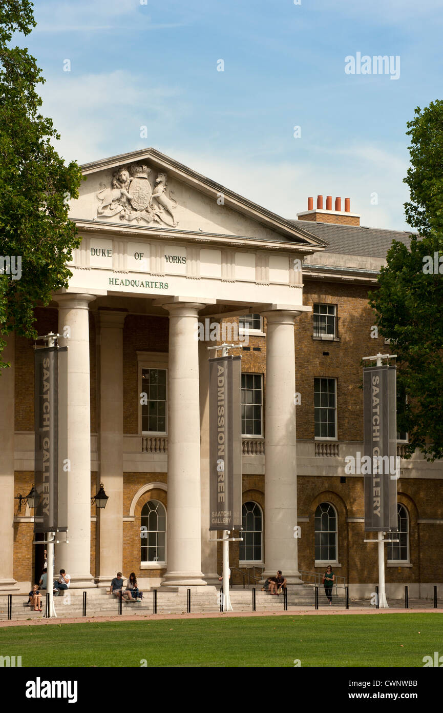 Saatchi gallery london hi-res stock photography and images - Alamy