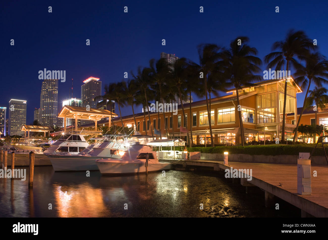 BAYSIDE MARKETPLACE MARINA DOWNTOWN SKYLINE MIAMI FLORIDA USA Stock ...